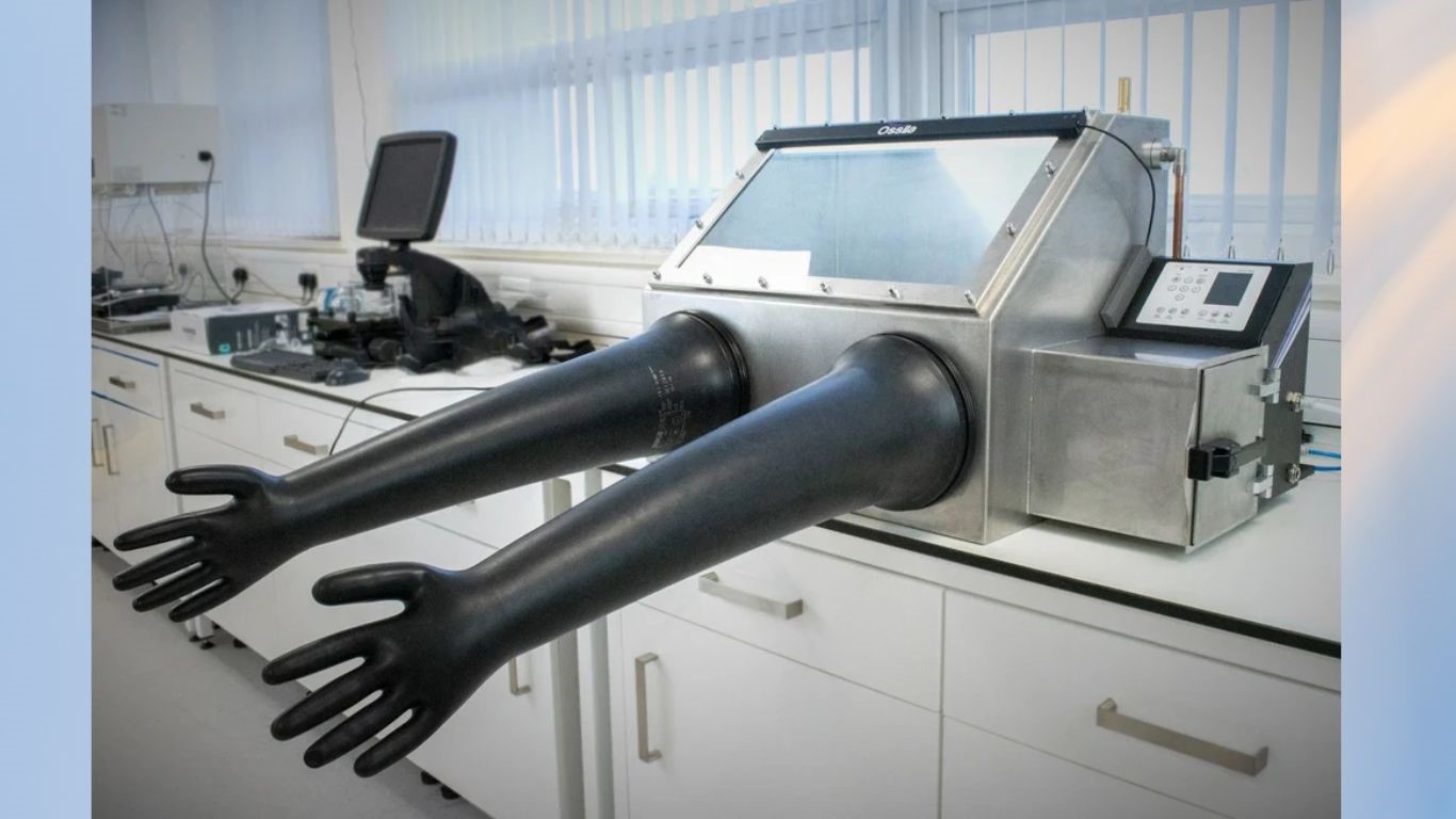 Top 5 Features to Look for in a High-Quality Lab Glove Box - Thetechinsider